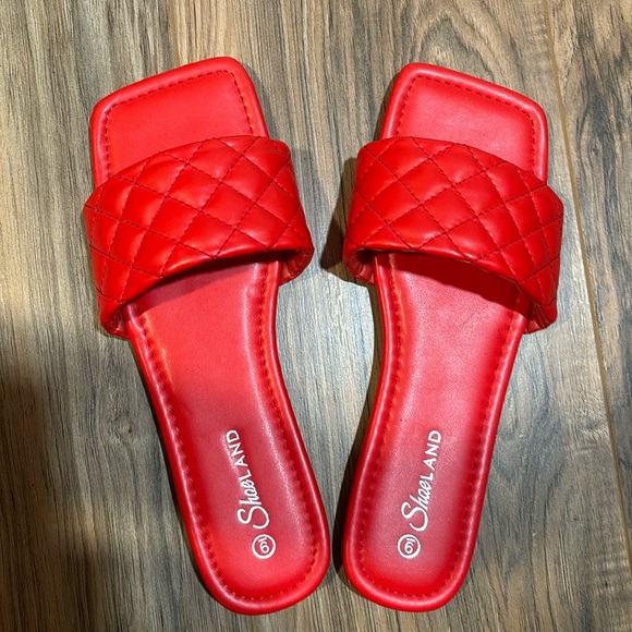 Amazon | Shoes | Red Flat Sandals | Poshmark